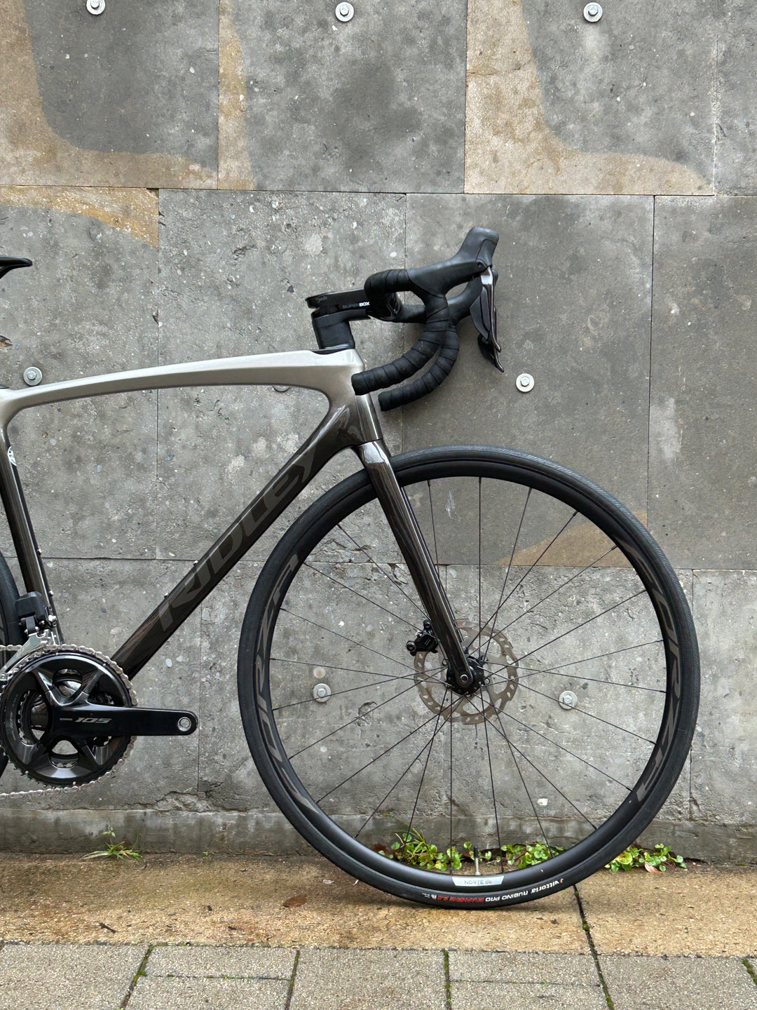 Ridley Fenix SLiC Road Bike (Shimano 105 Di2) Ex-Demo Size S (54) – Eat Sleep Cycle Store